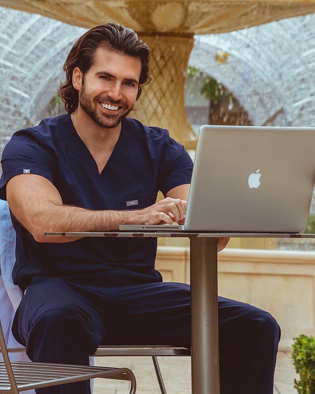 13 Doctors That Are So Hot, You Won’t Mind Being A Patient | Elite Readers