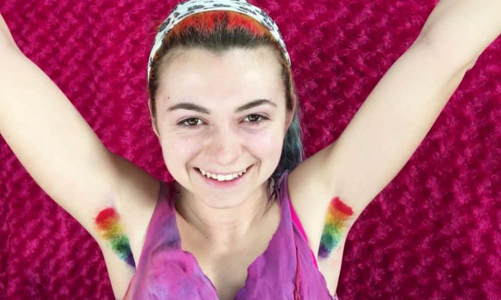One Woman Dyes Armpit Hair In Rainbow Colors For ‘Januhairy’ – Elite ...