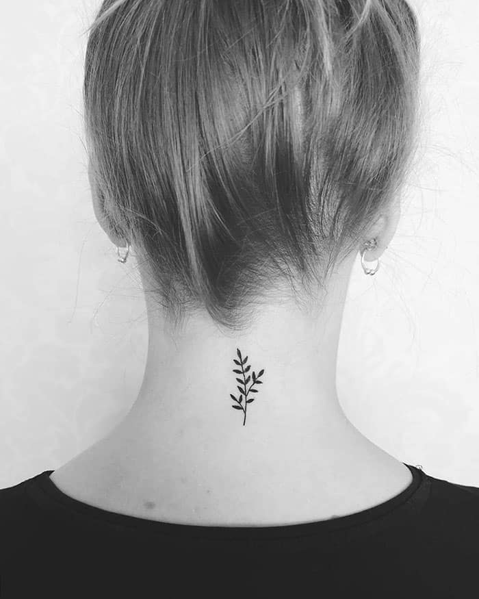 30 Simple and Extreme Tattoo Designs For Your Neck – Elite Readers